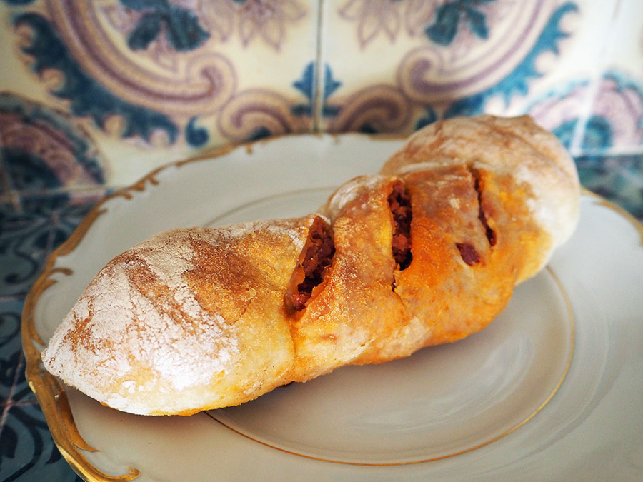 Recept: Pão com Chouriço | Saudades de Portugal