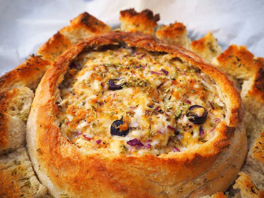 Recept: Pão Recheado com Alheira | Saudades de Portugal